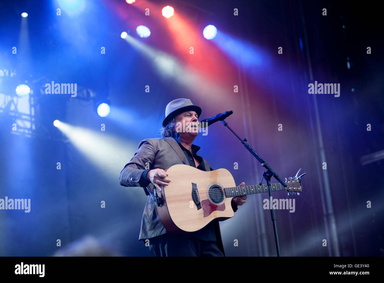 Scottish band runrig hi-res stock photography and images - Alamy