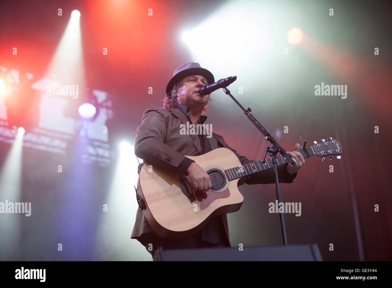 Scottish band runrig hi-res stock photography and images - Alamy