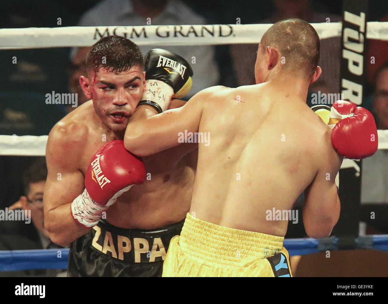 Super lightweight boxing hi-res stock photography and images - Alamy