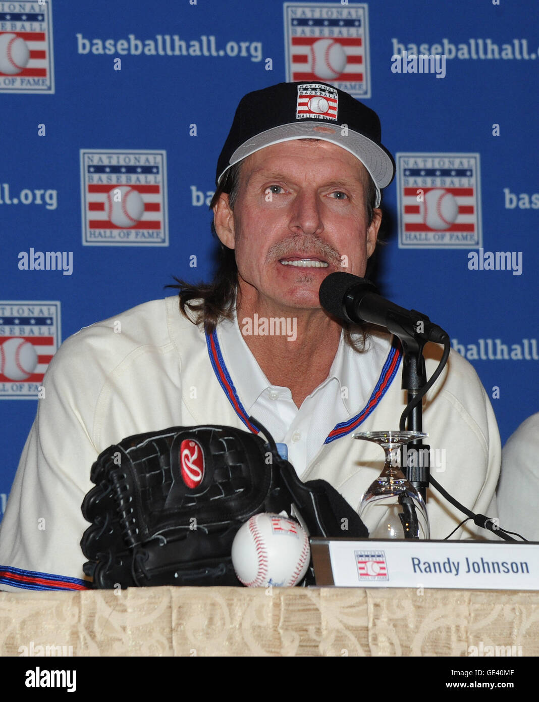 New York, NY- January 7: Randy Johnson attends a press conference at ...