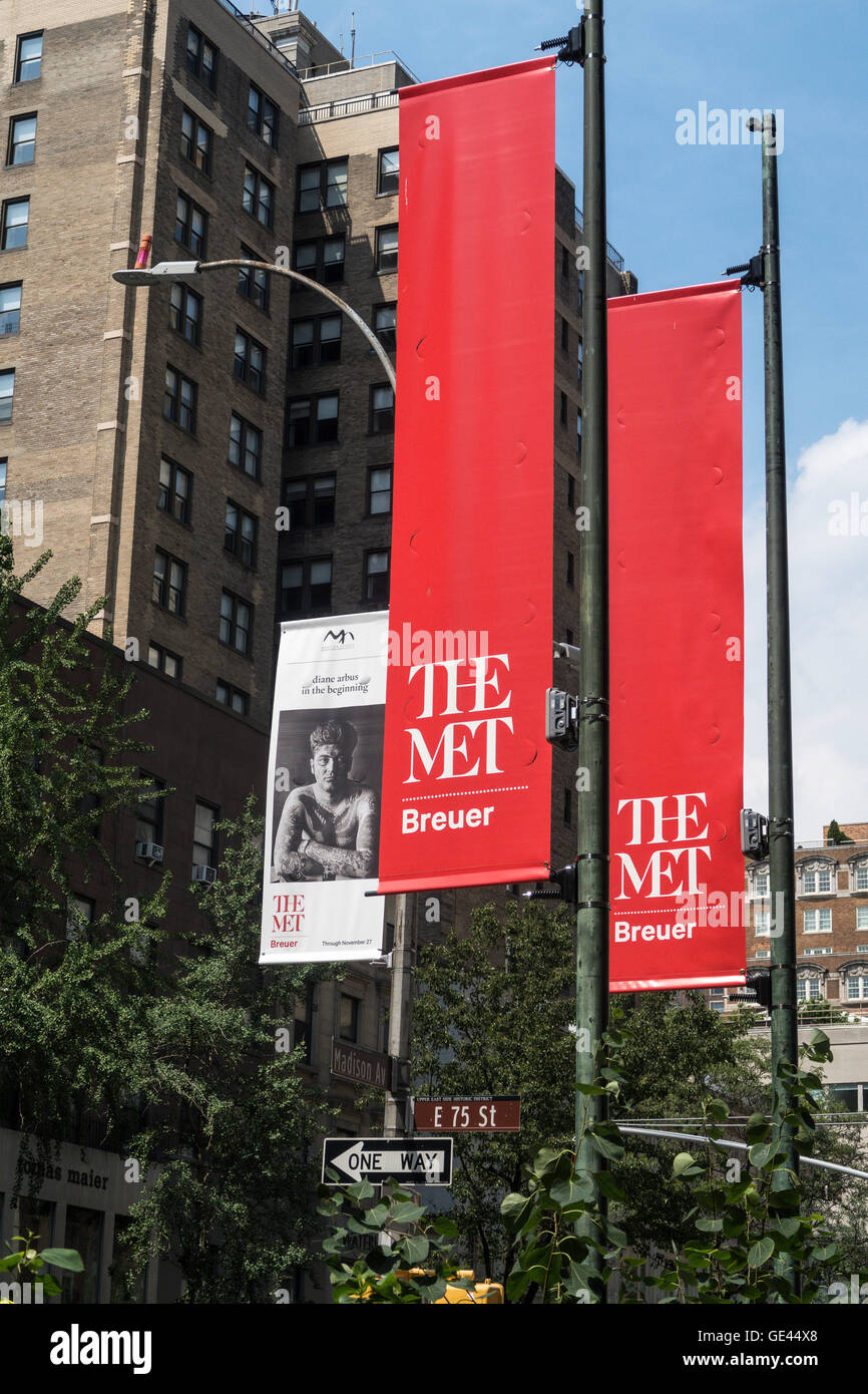 Museum banners hi-res stock photography and images - Alamy
