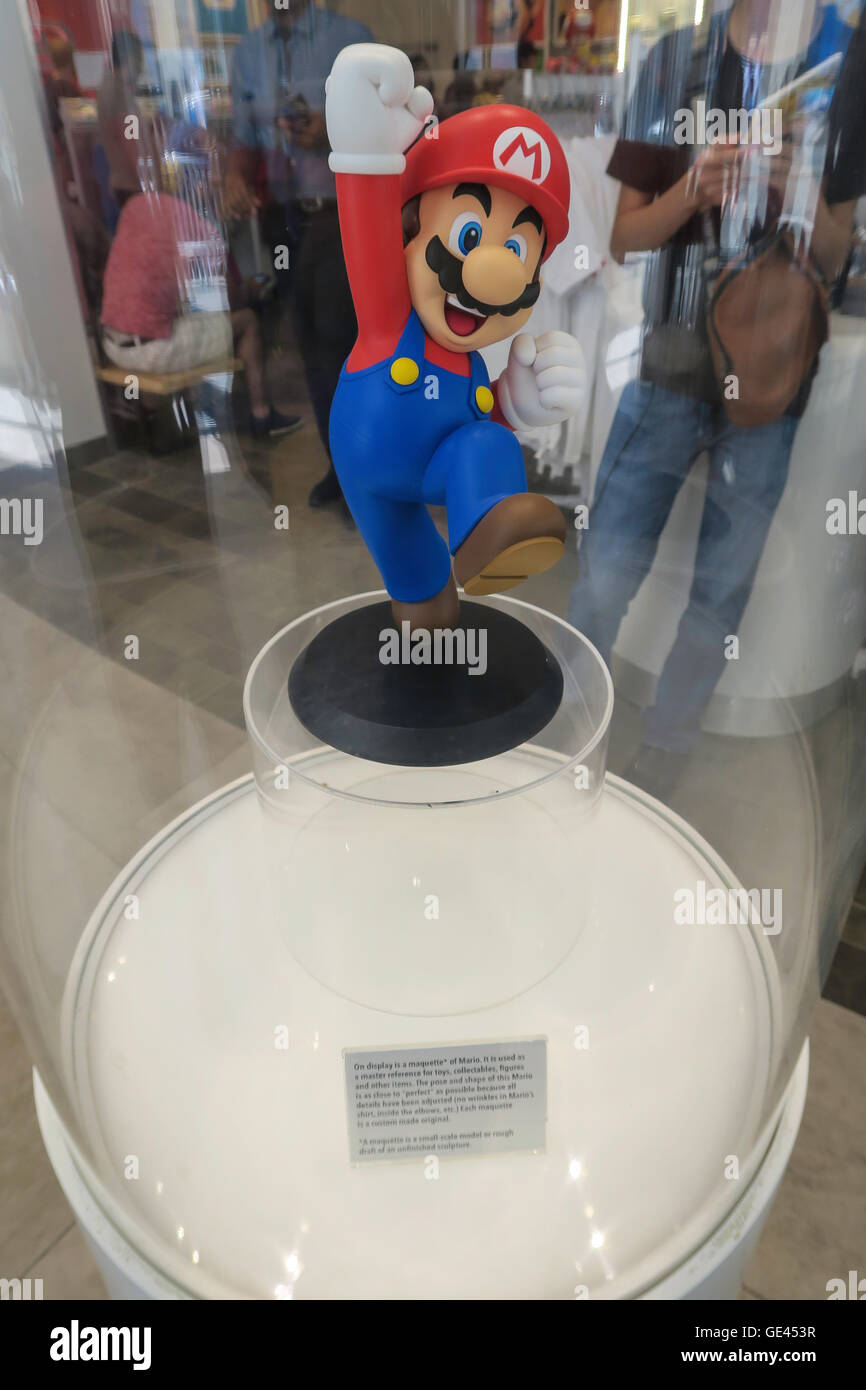 Nintendo New York Store Interior, Rockefeller Center, NYC, USA Stock ...