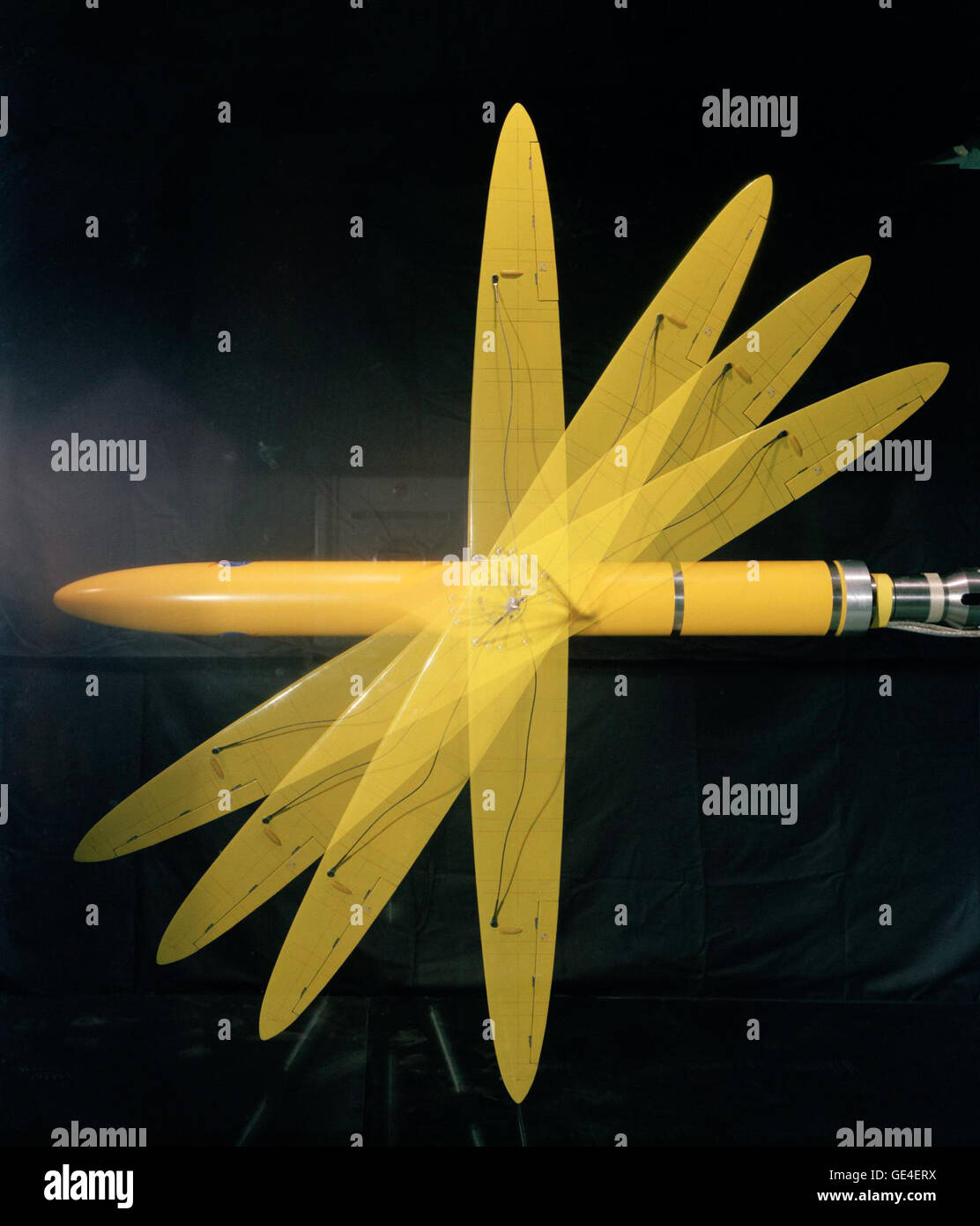 Oblique wing hi-res stock photography and images - Alamy
