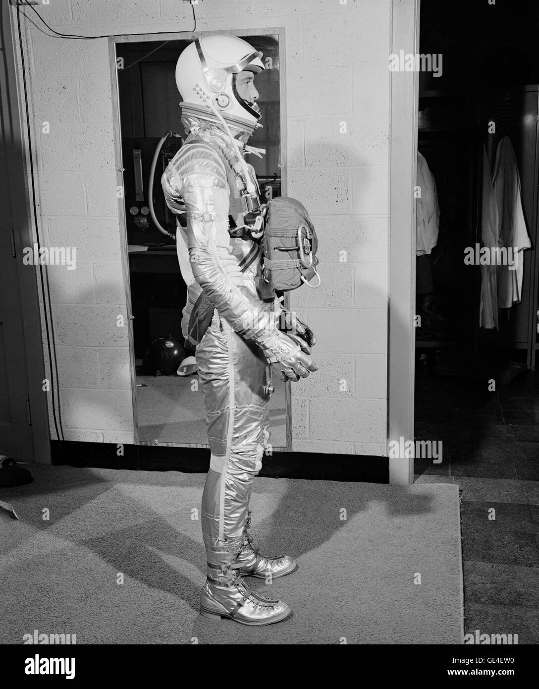 1960 space suit hi-res stock photography and images - Alamy