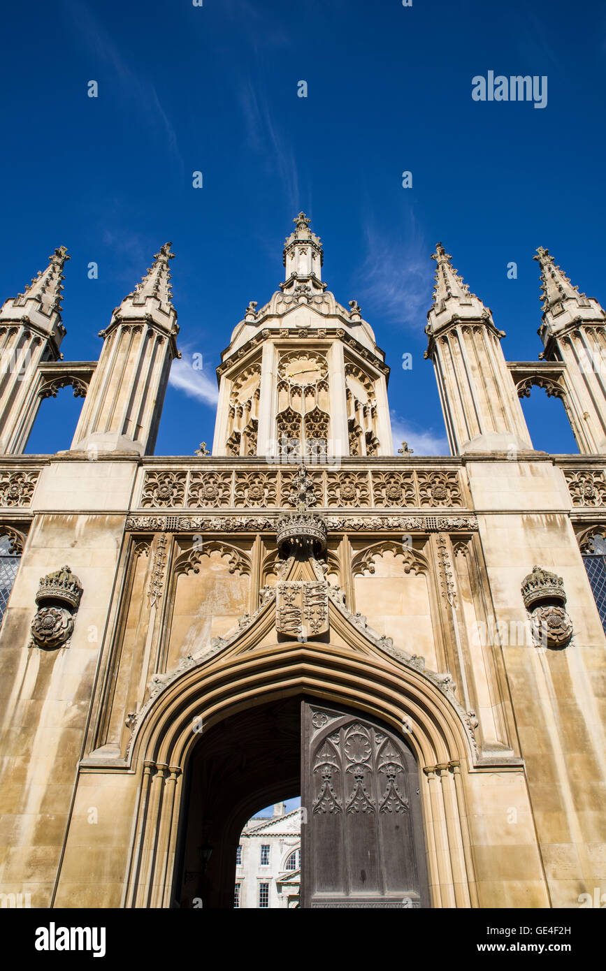 Kings college cambridge entrance gate hi-res stock photography and ...