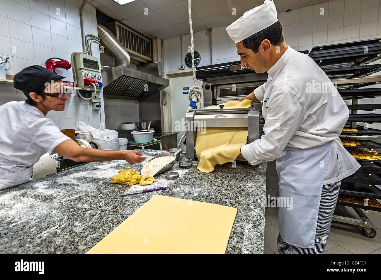 Italy Sicily Modica - Dolceria Bonajuto - Ciocolate - Preparation and ...