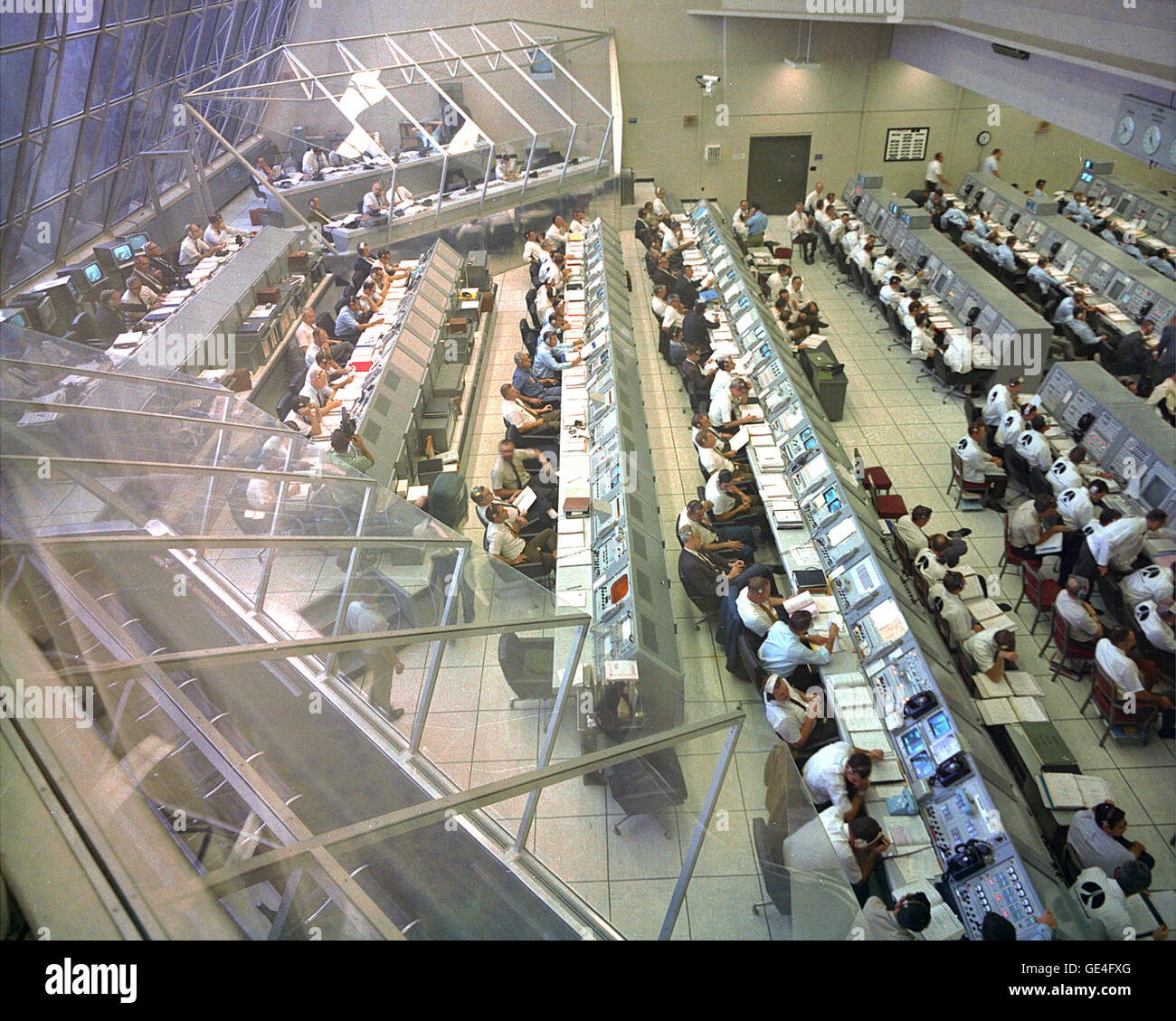 12 2 1969 hi-res stock photography and images - Alamy