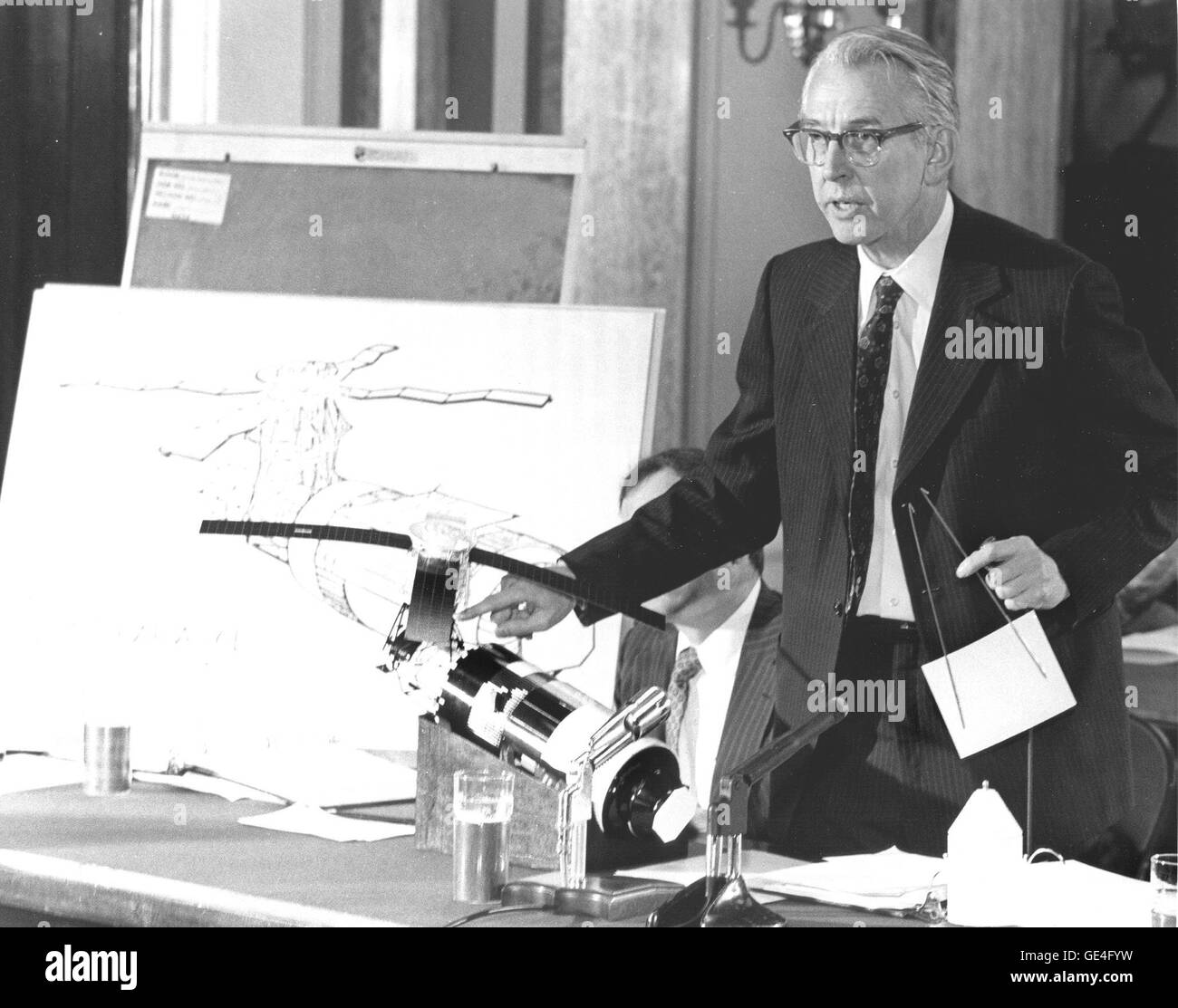 James fletcher senate committee skylab i skylab repair hi-res stock ...