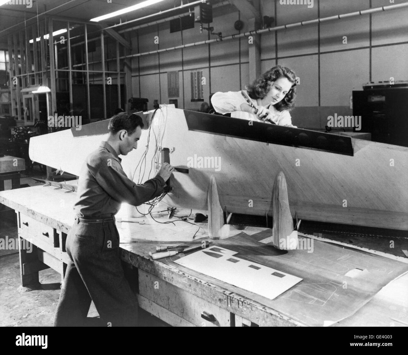Building aircraft engineering in Black and White Stock Photos & Images ...