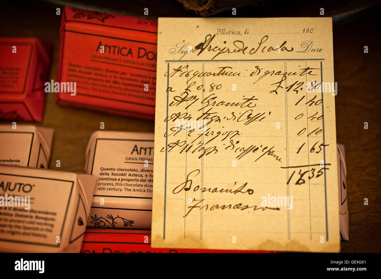 Ricevuta di acquisto antica hi-res stock photography and images - Alamy