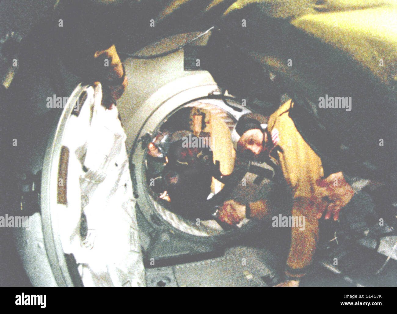 Apollo soyuz test project astp thomas stafford tom stafford univ hi-res ...