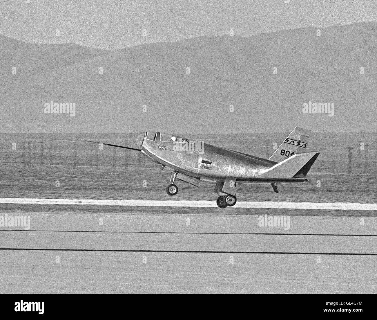 The HL-10 lifting body aircraft, piloted by Bruce Peterson ...