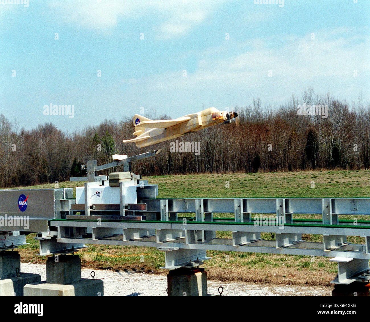 Electromagnetic propulsion hi-res stock photography and images - Alamy