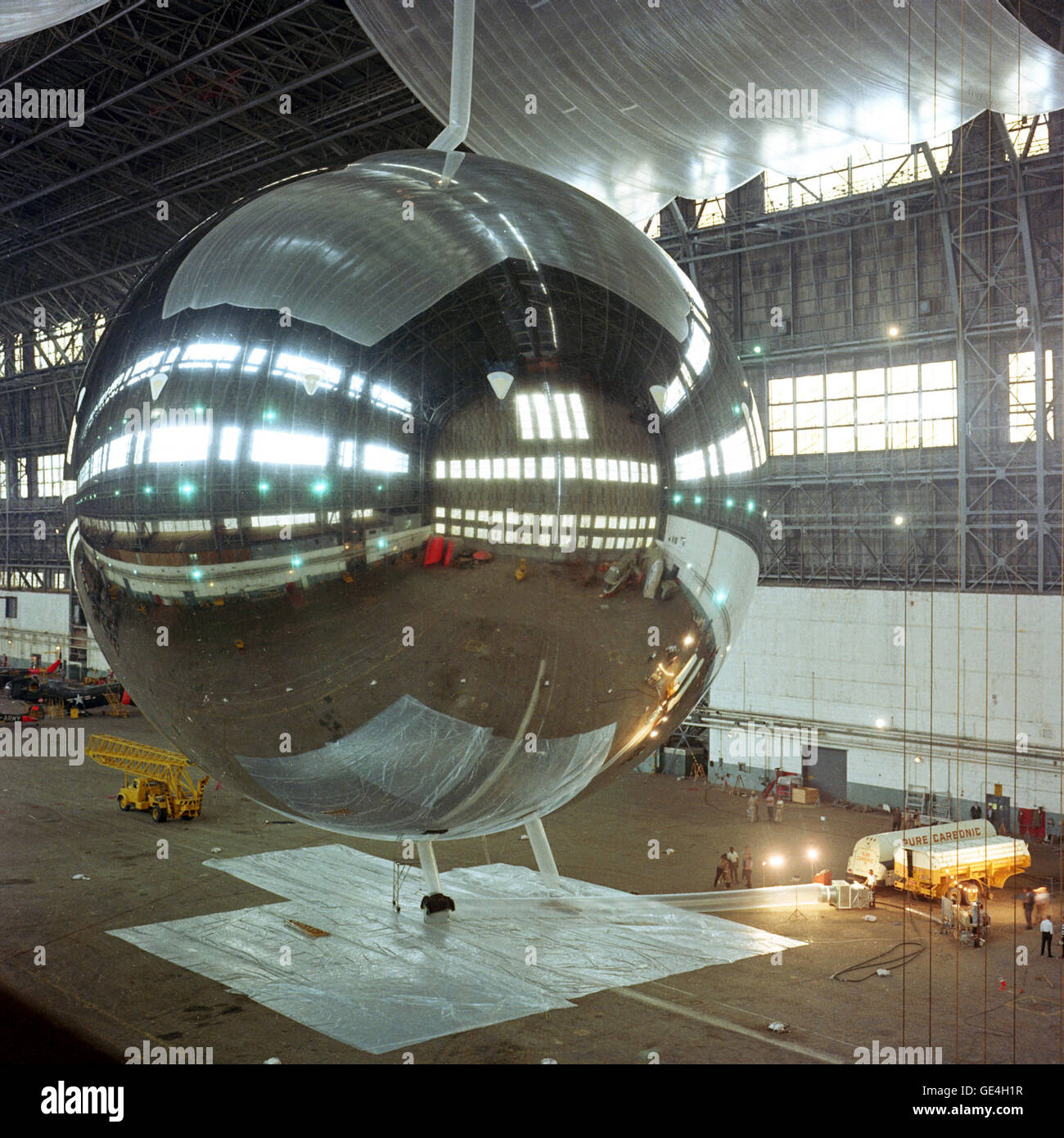 Blimp hangar hi-res stock photography and images - Alamy