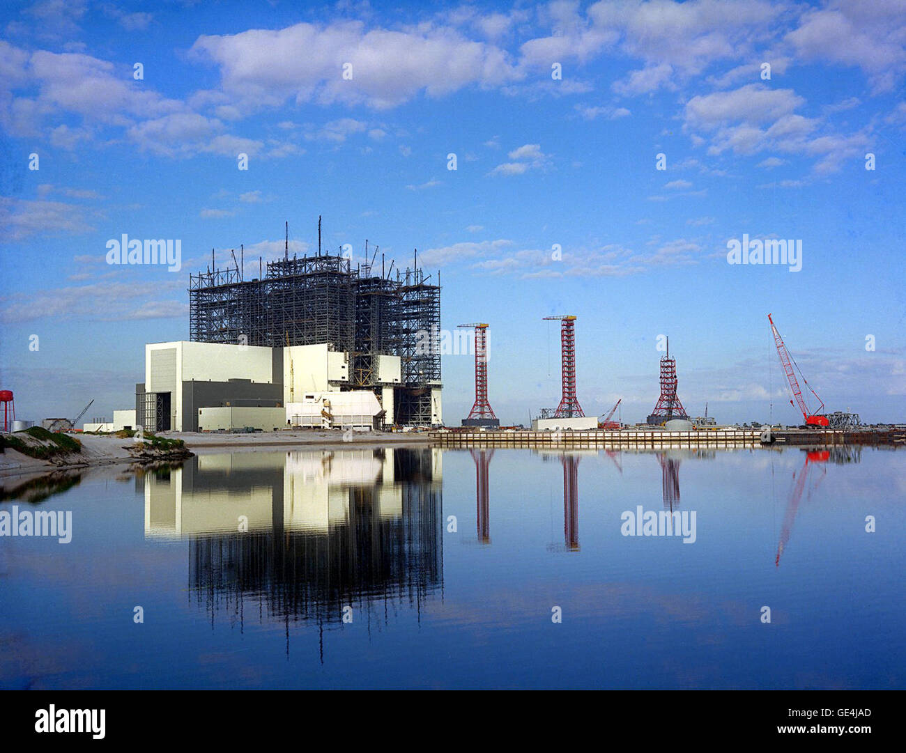 This photo showcases the construction of a VAB (Vehicle Assembly ...