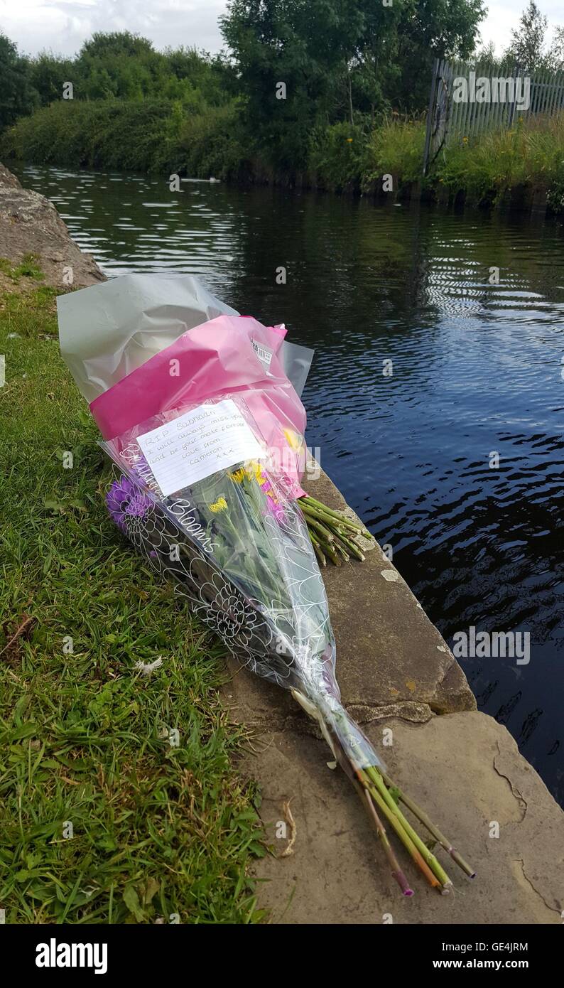Rotherham canal hi-res stock photography and images - Alamy