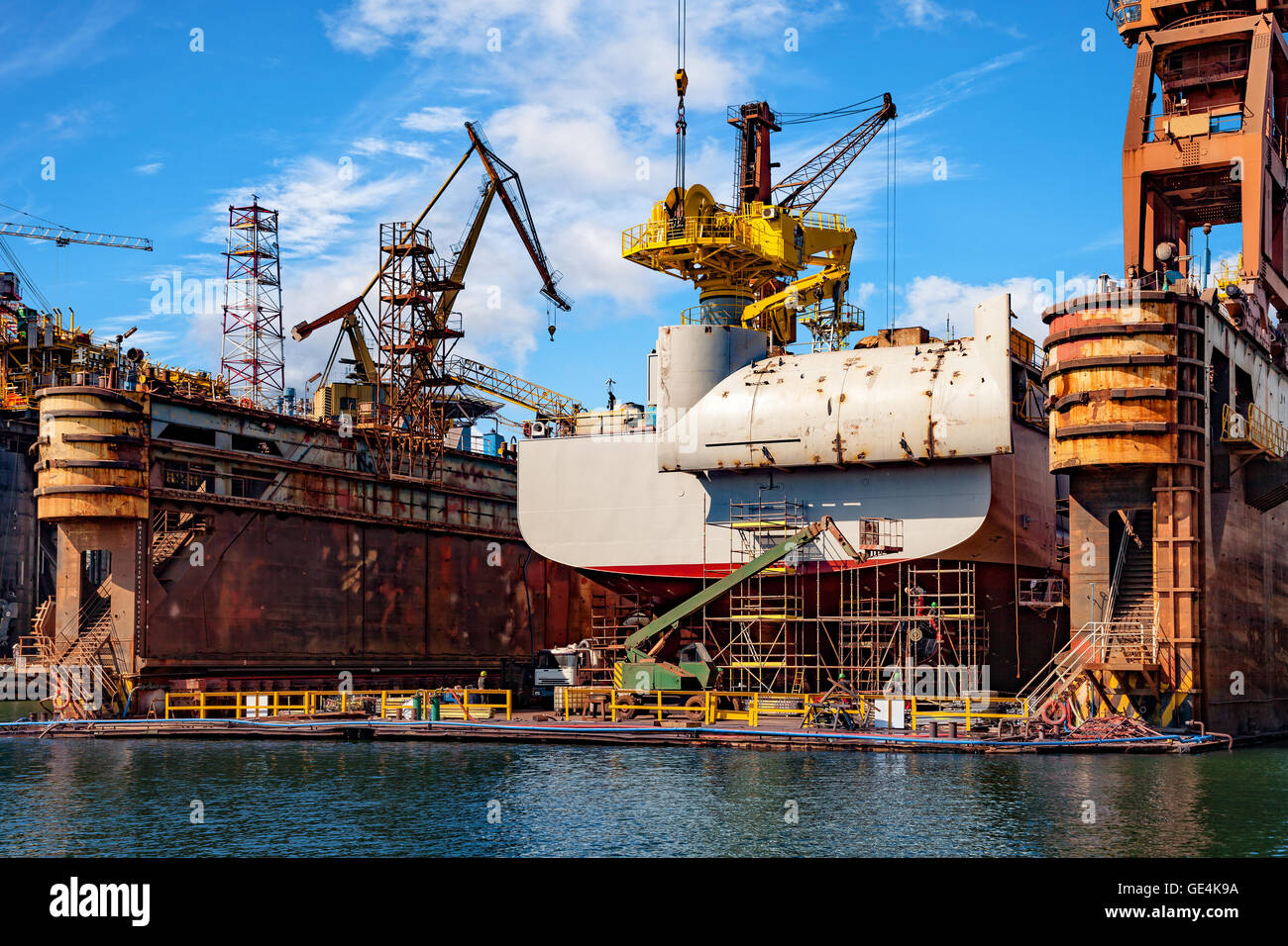 Floating dry dock in shipyard hi-res stock photography and images - Alamy