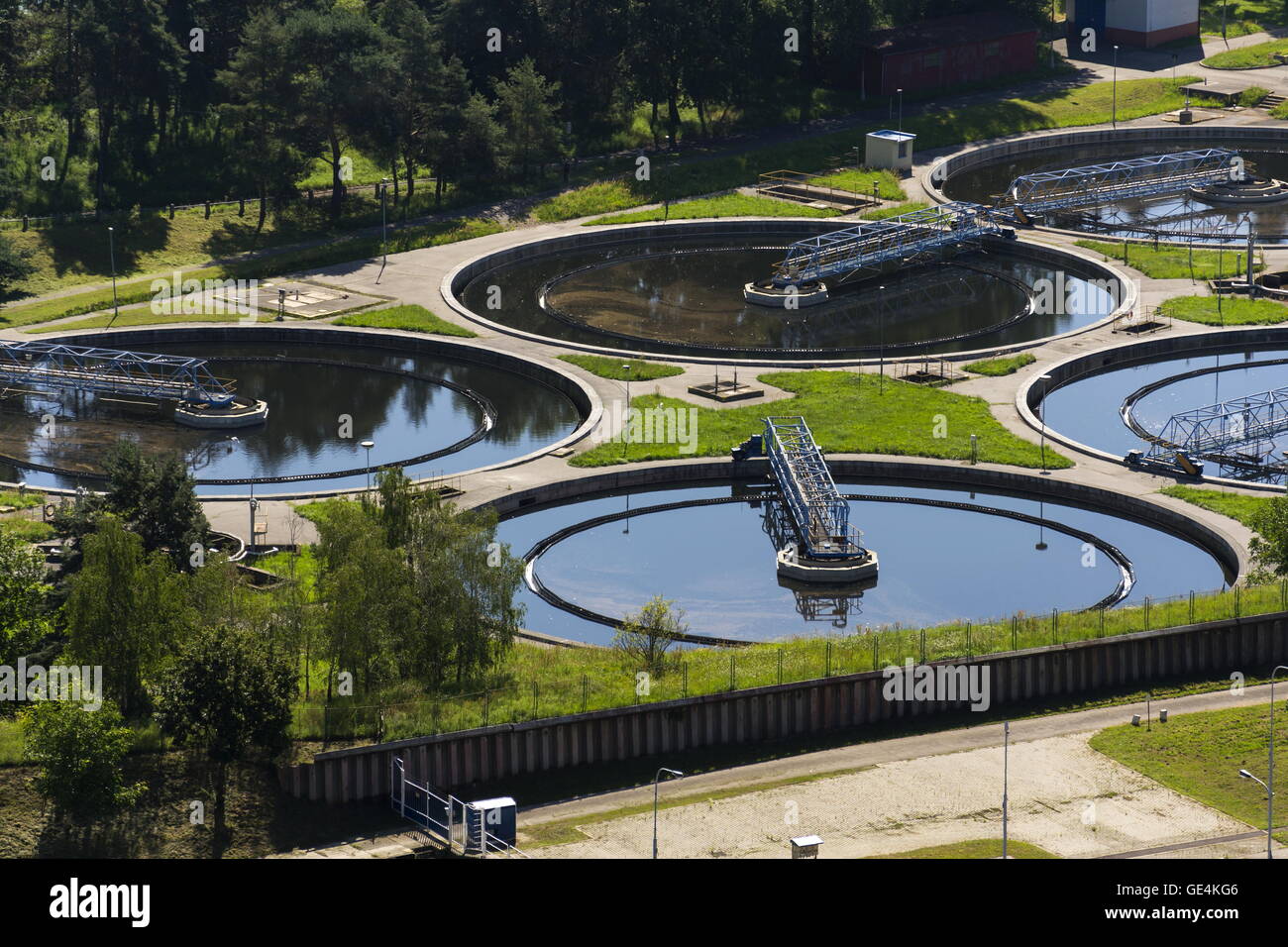 Aerial view of storage tanks in sewage water treatment plant Stock ...