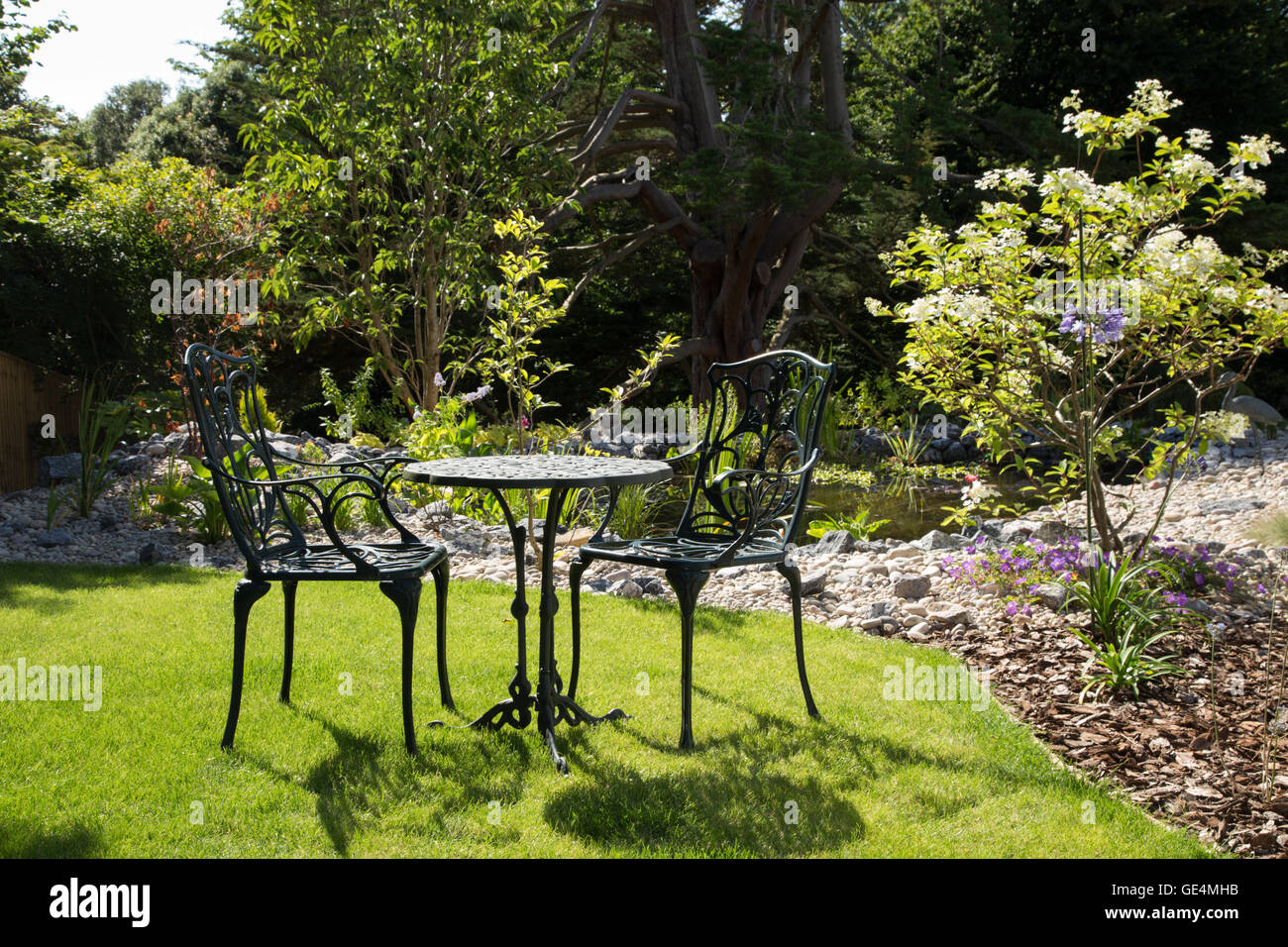 Sunny table hi-res stock photography and images - Alamy