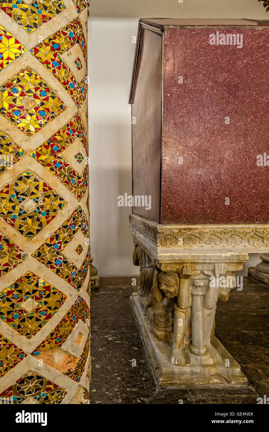 Roger ii of sicily hi-res stock photography and images - Alamy