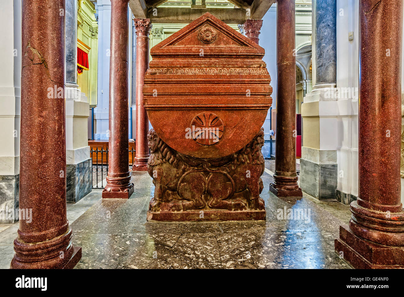 Palermo cathedral tomb hi-res stock photography and images - Alamy
