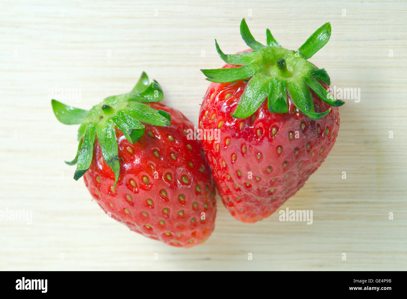 Ripe red strawberry hi-res stock photography and images - Alamy