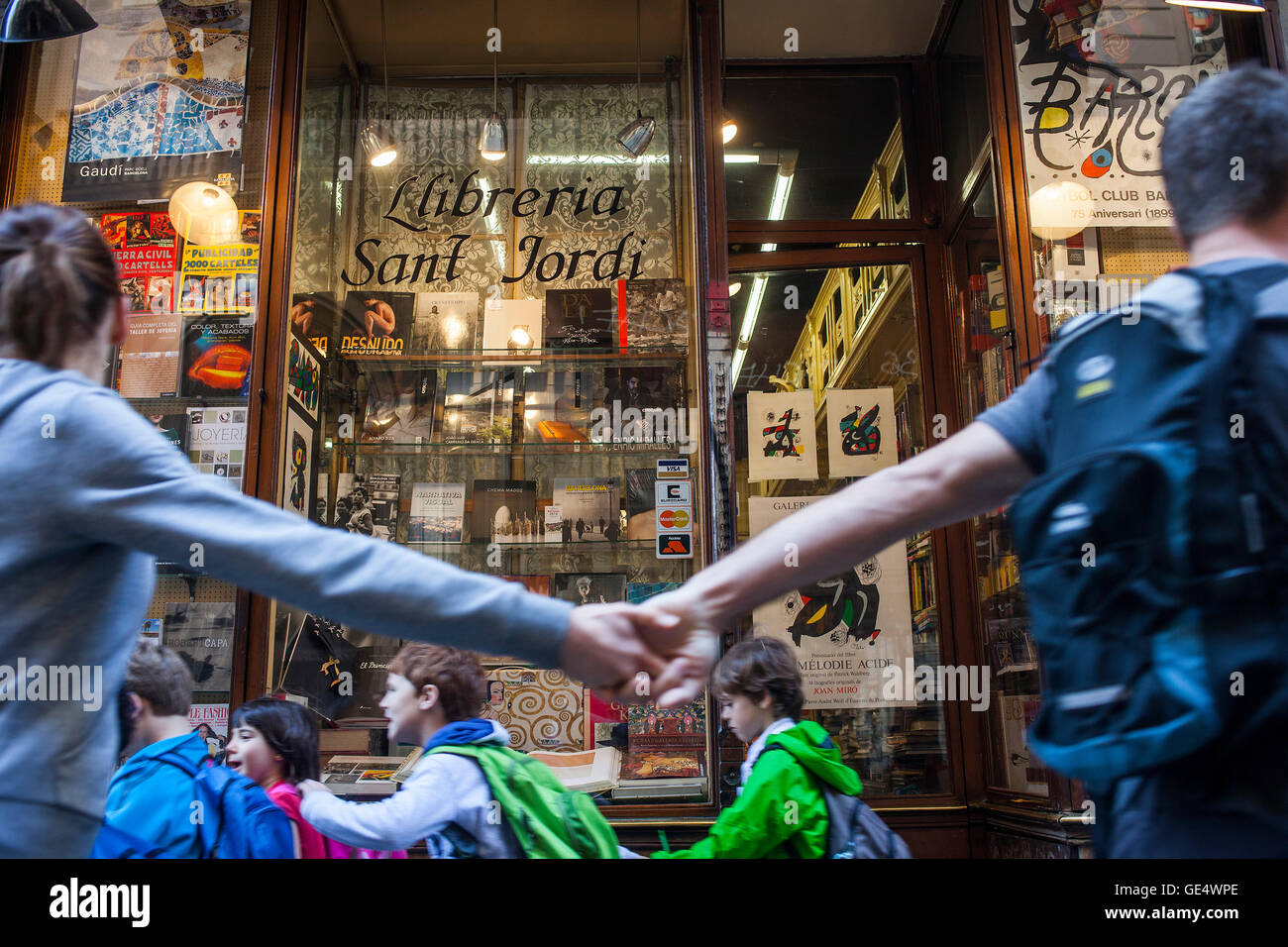 Old fashioned bookshop woman hi-res stock photography and images - Alamy