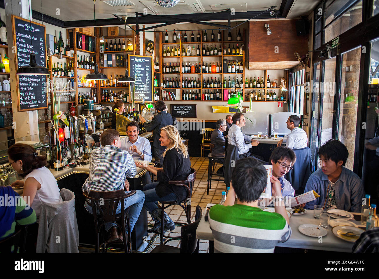 Bar Mut, Pau Claris 192, Barcelona, Spain Stock Photo - Alamy