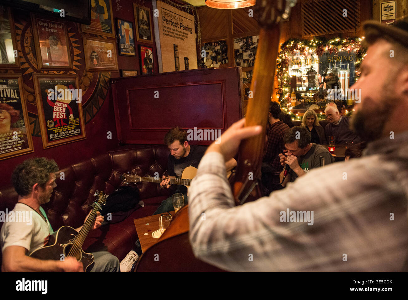 Inside Traditional Ireland Pub Stock Photos & Inside Traditional ...