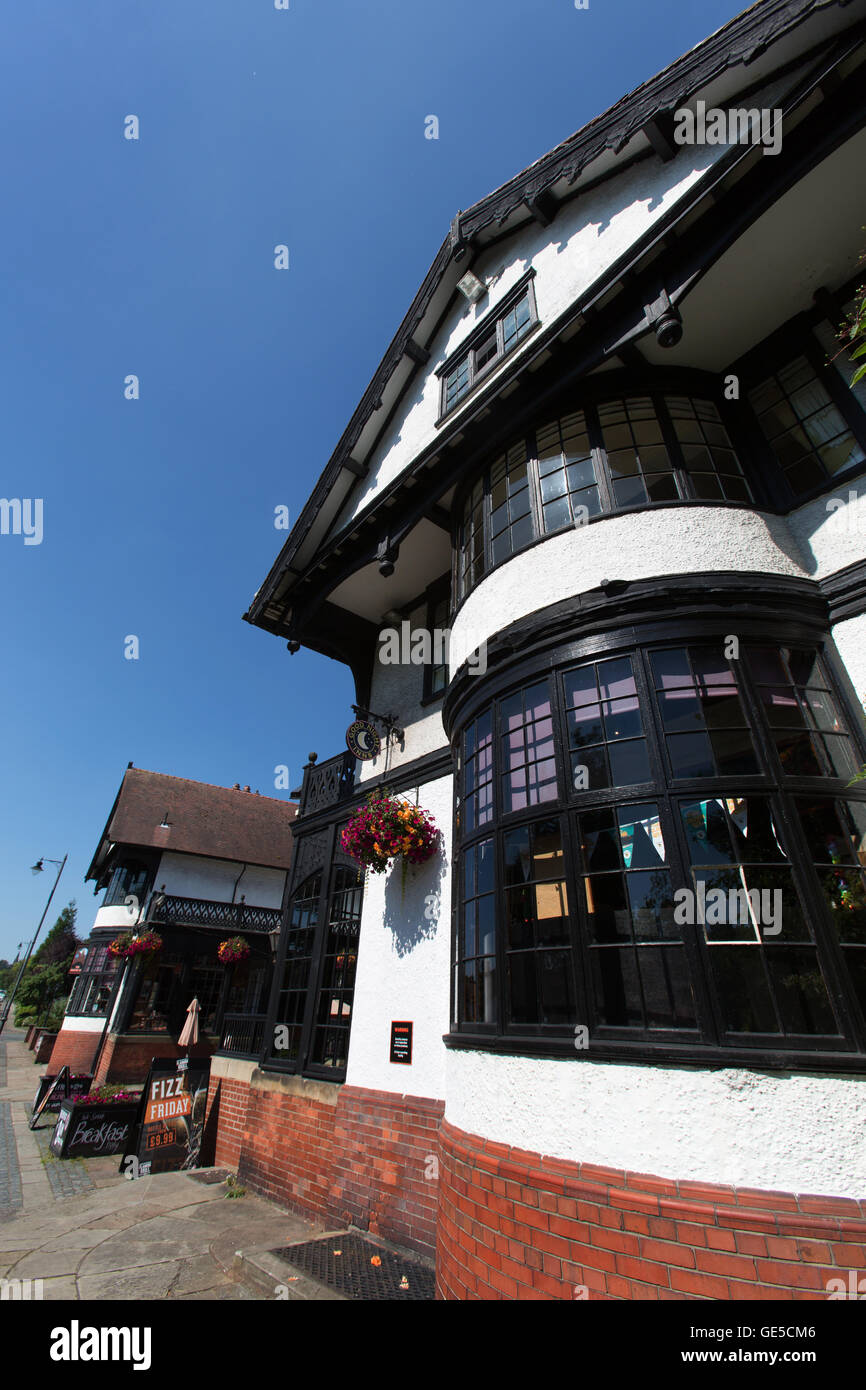 Village of Port Sunlight, England. Picturesque view of the Bridge Inn ...