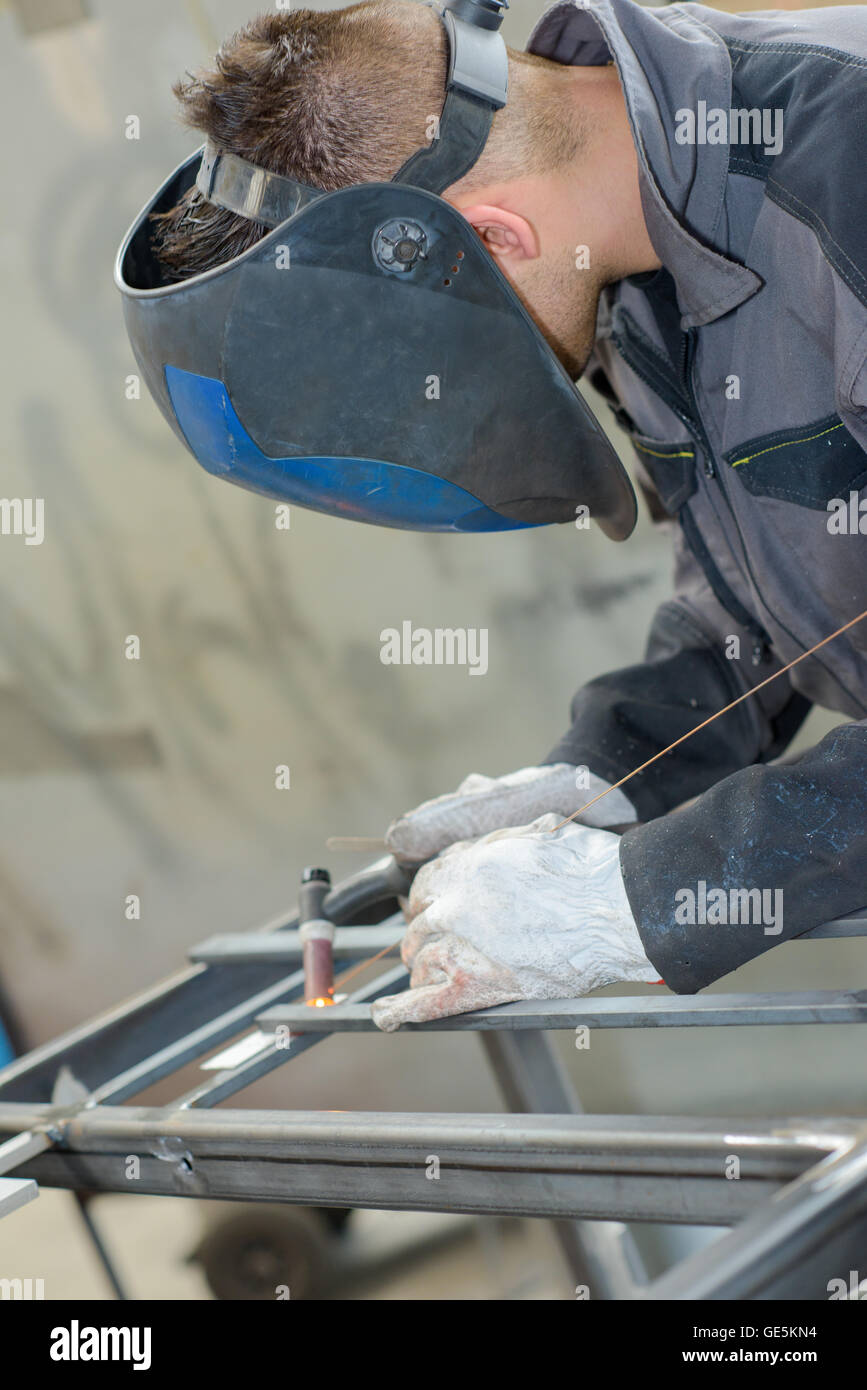Man welding hi-res stock photography and images - Alamy