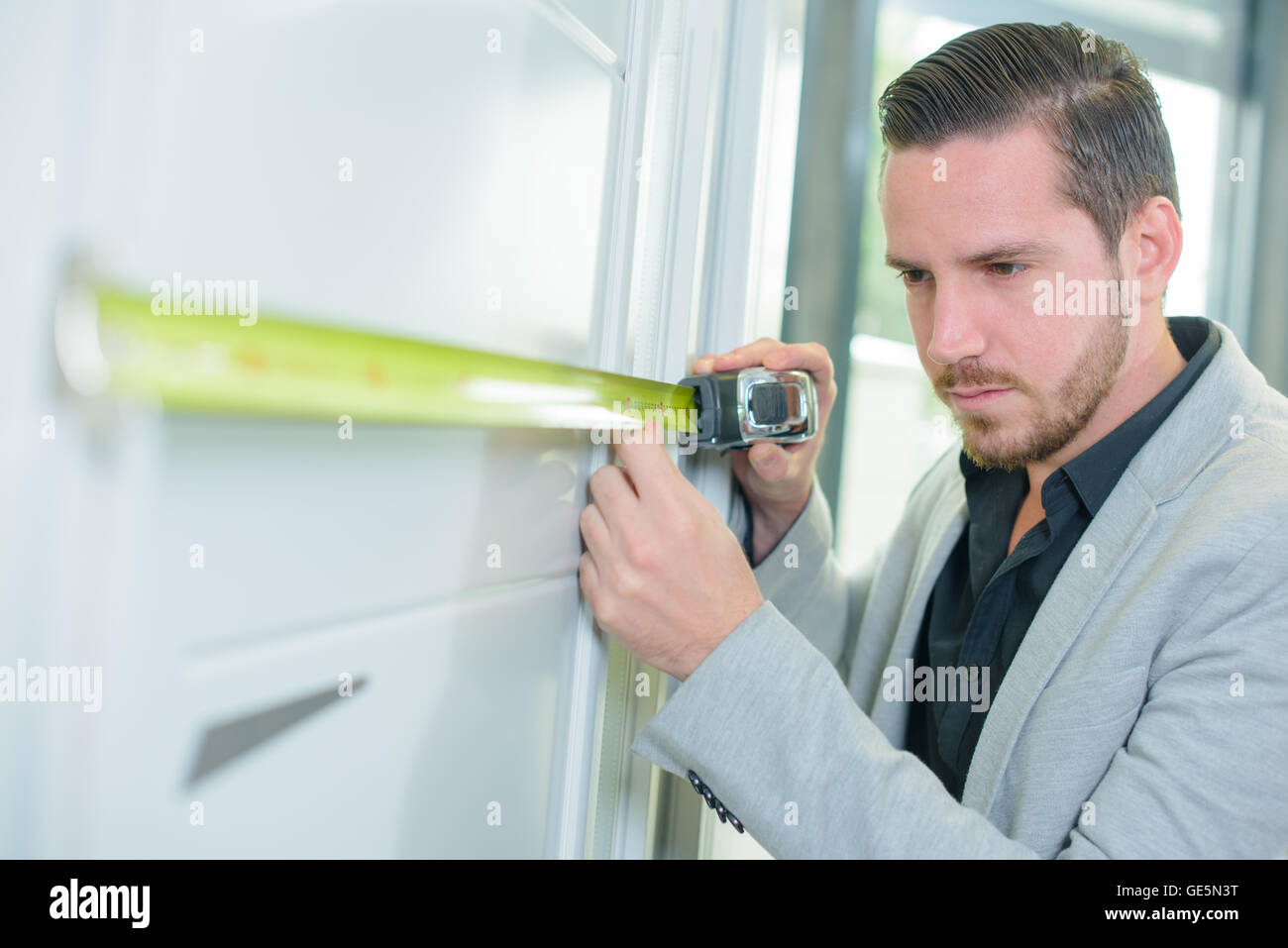 Door measurements hi-res stock photography and images - Alamy