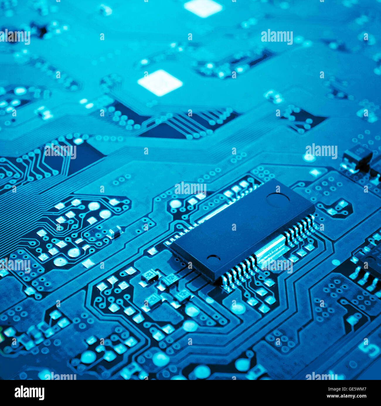 Blue circuit board hi-res stock photography and images - Alamy