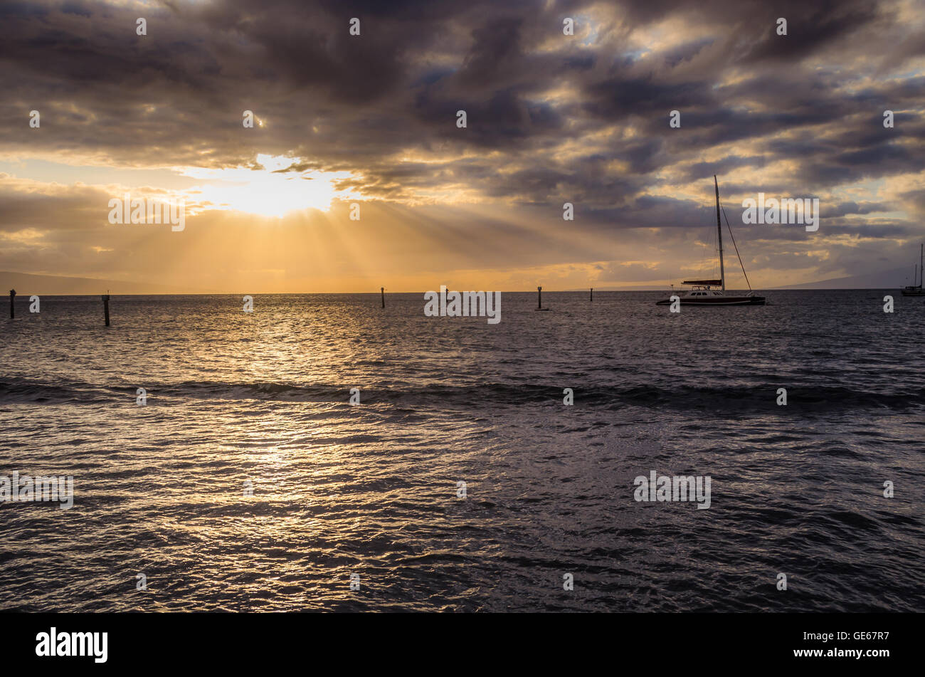 Beautiful sunset over Pacific Ocean from Hawaii Stock Photo - Alamy