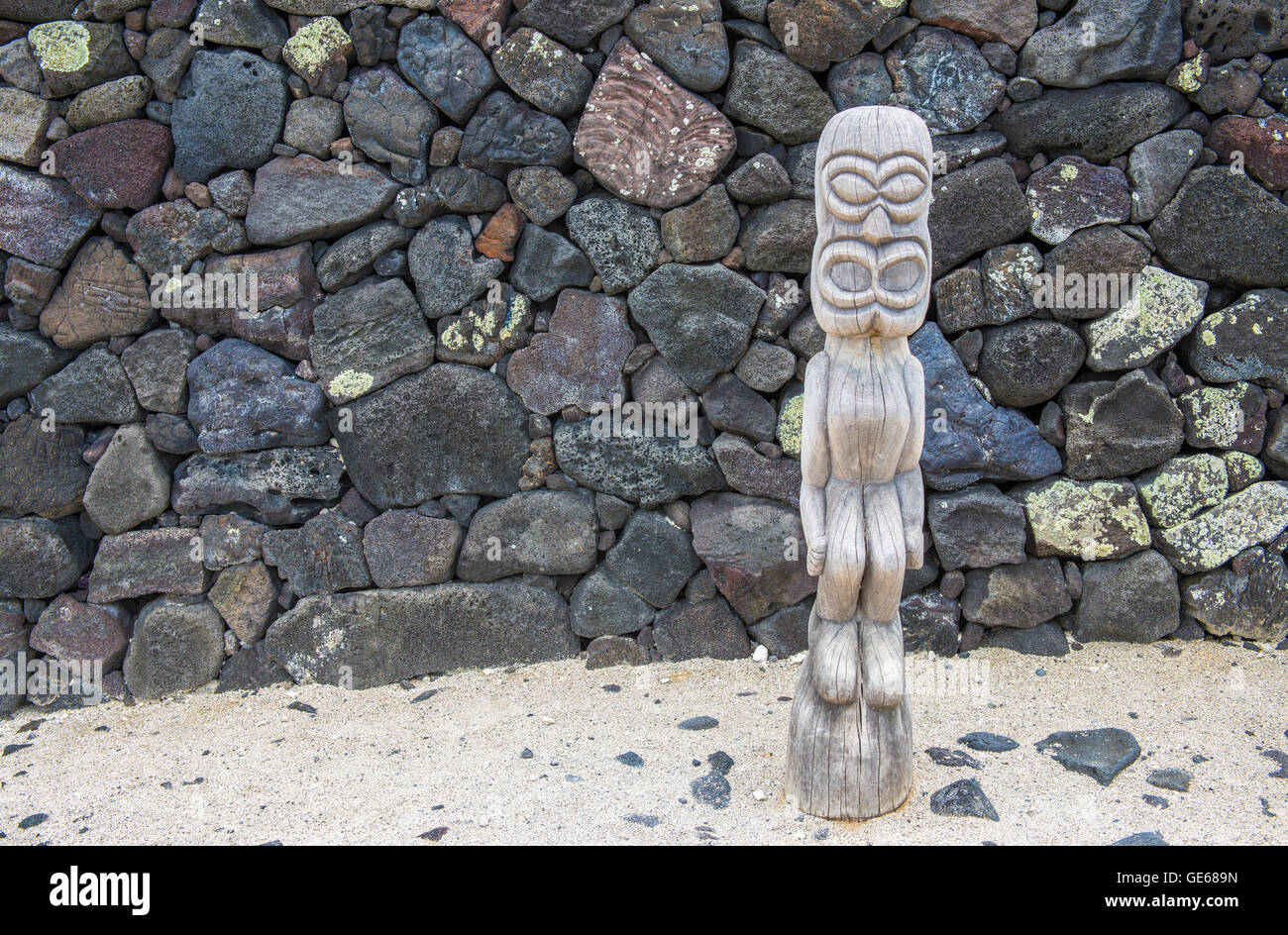 Tiki god hi-res stock photography and images - Alamy