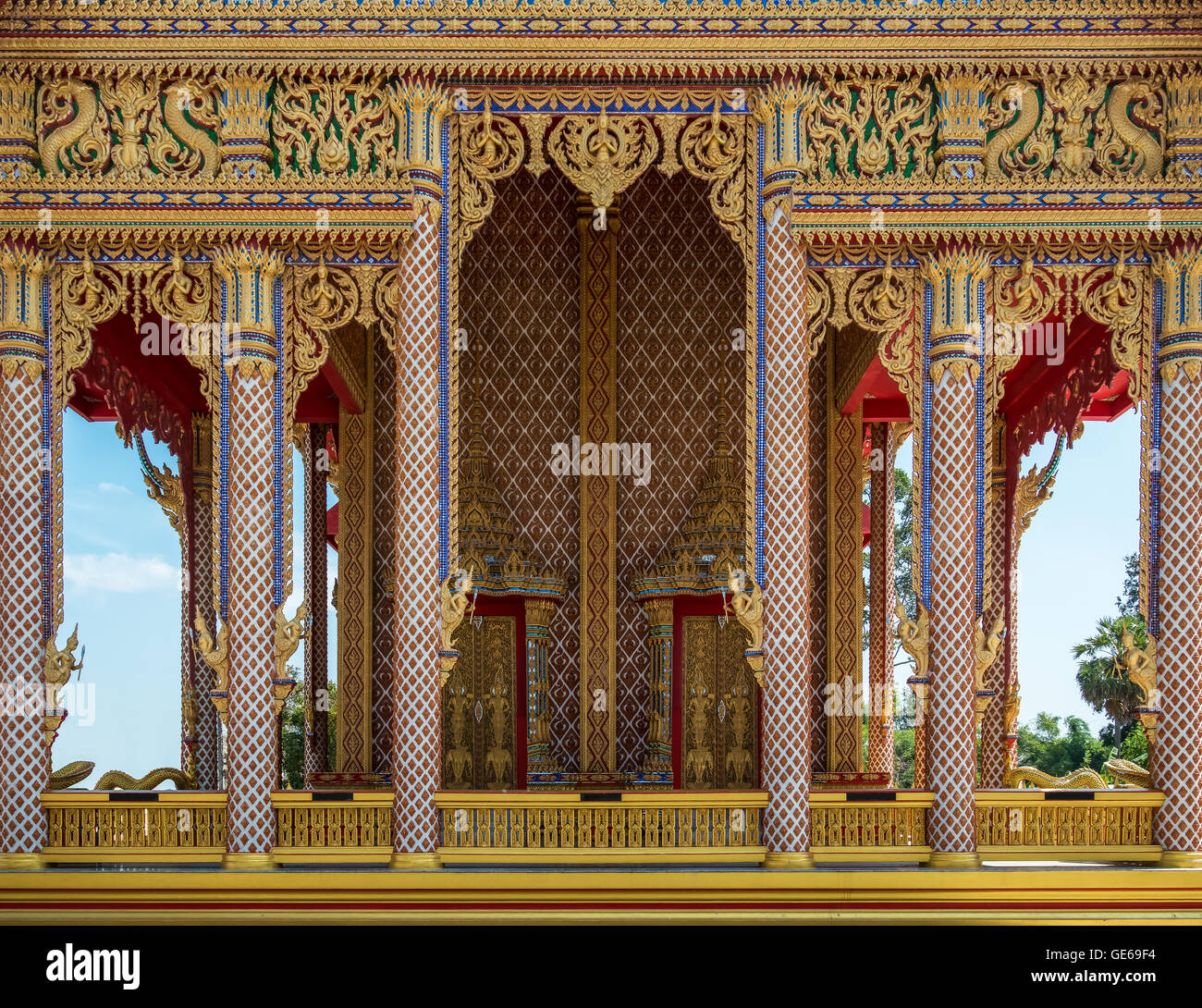 Golden temple entrance hi-res stock photography and images - Alamy