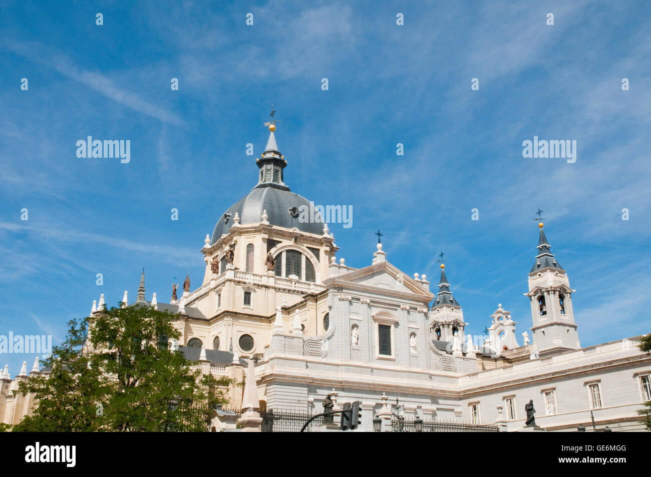 Neoclassical dome hi-res stock photography and images - Alamy