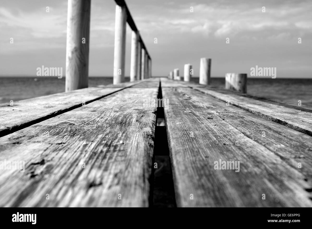 Footbridge, Pathway, Path, Road, Way, Perspective, Wood pathway, Wood ...