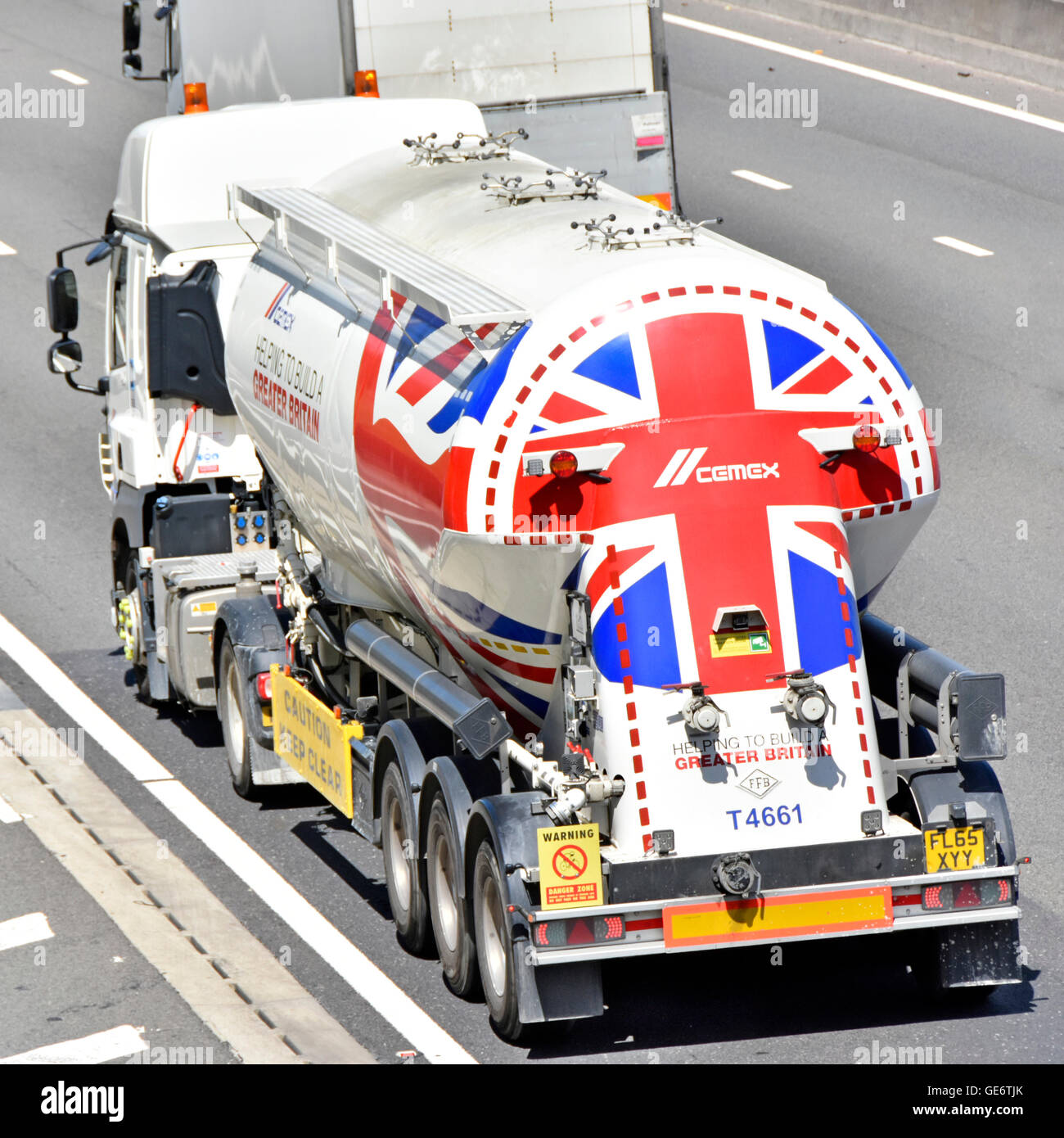 Cemex logistics bulk cement powder transport via articulated tanker ...