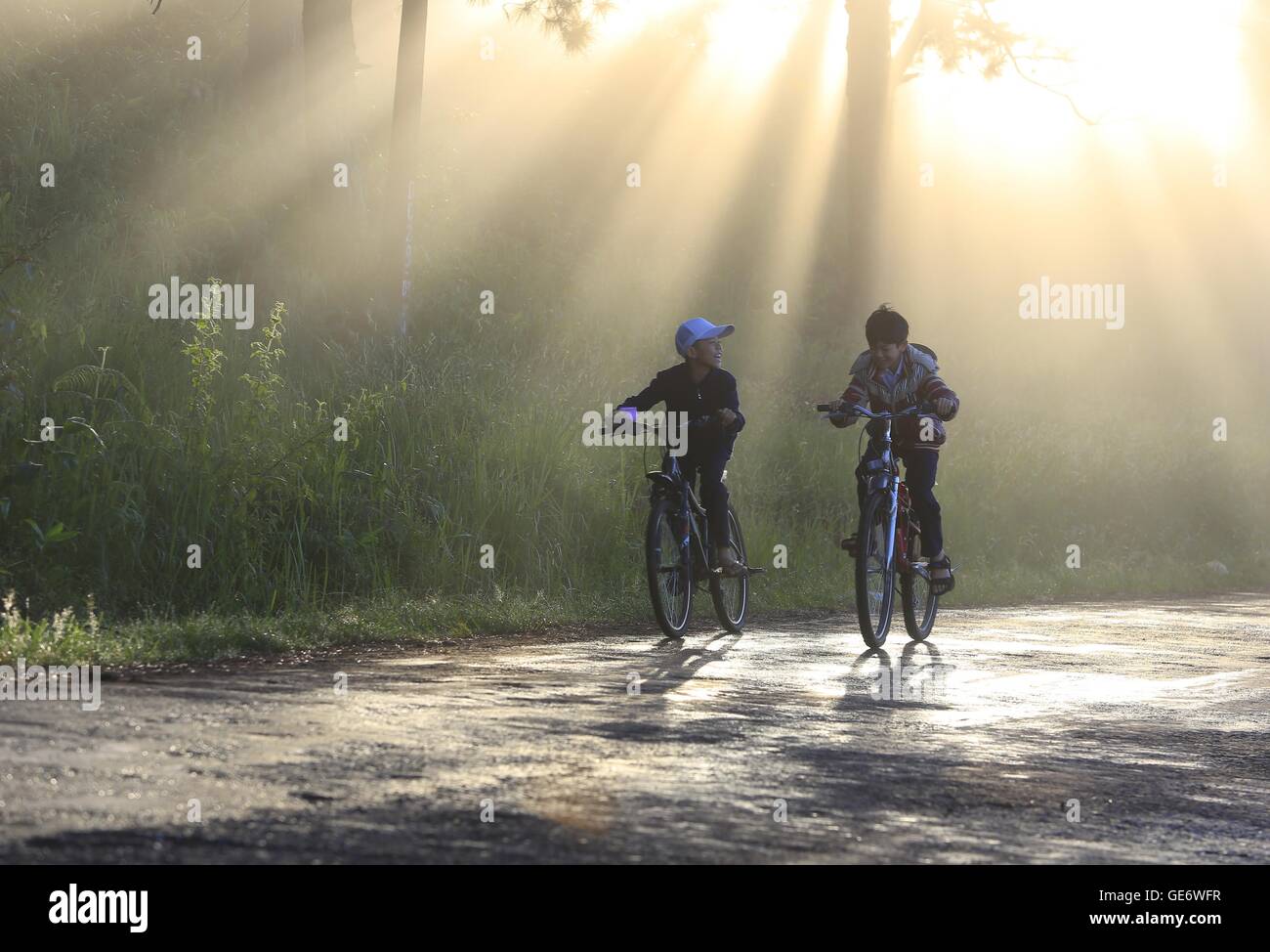 Go through red light hi-res stock photography and images - Alamy