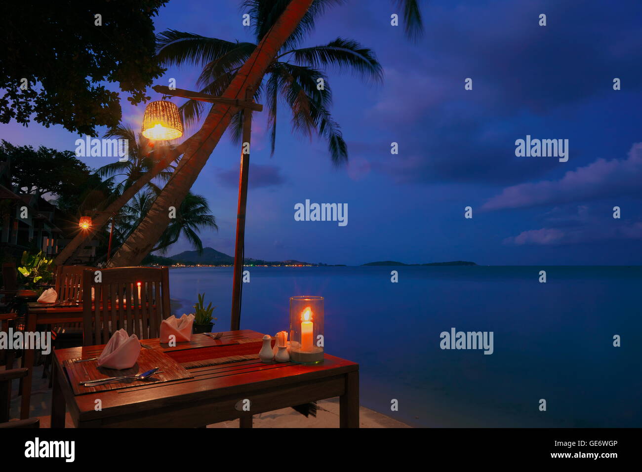 Dinner table overlooking ocean hi-res stock photography and images - Alamy