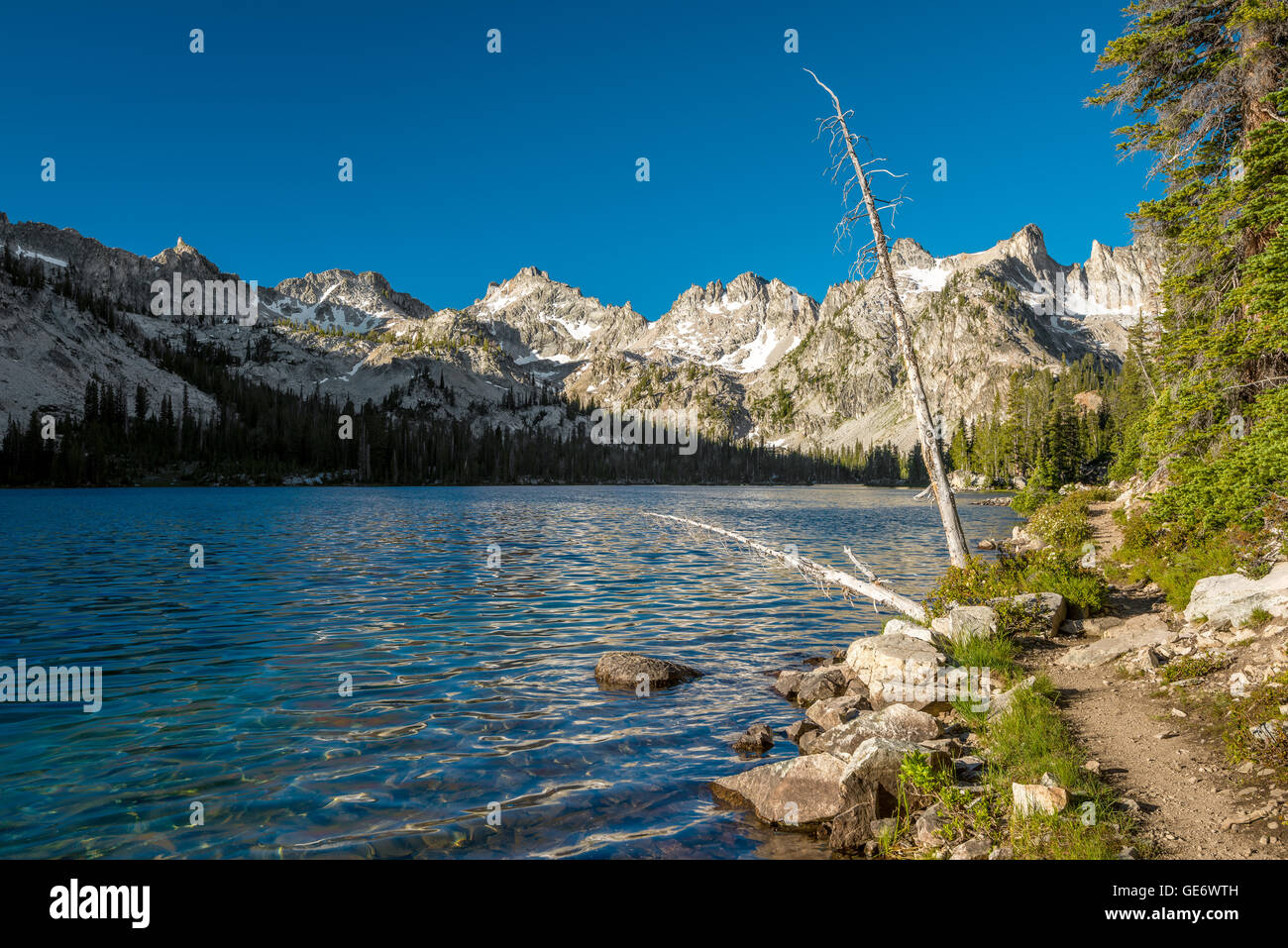 Dirt foot path hi-res stock photography and images - Alamy