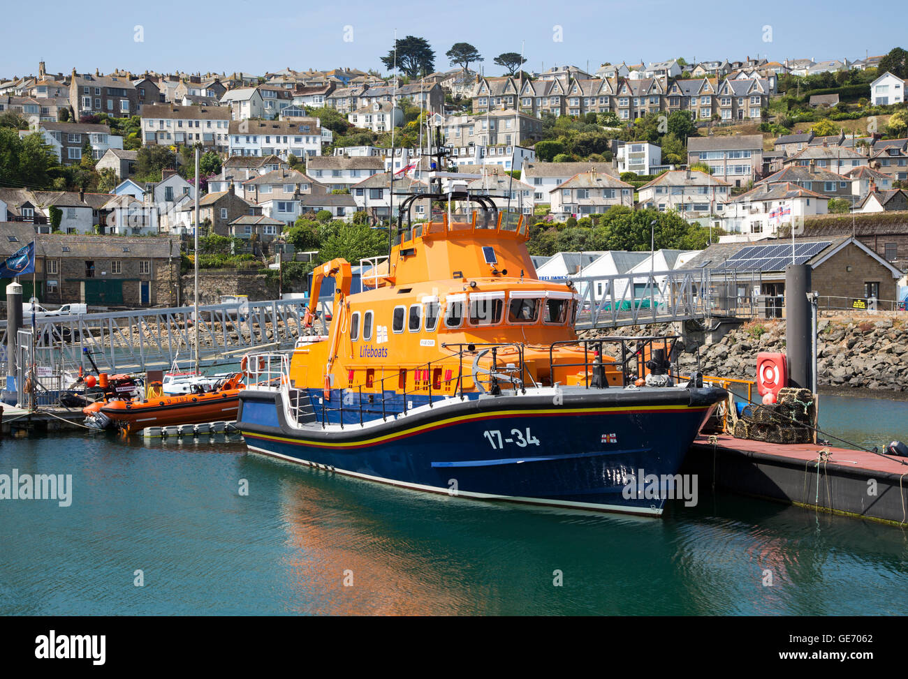 Cornish lifeboats hi-res stock photography and images - Alamy