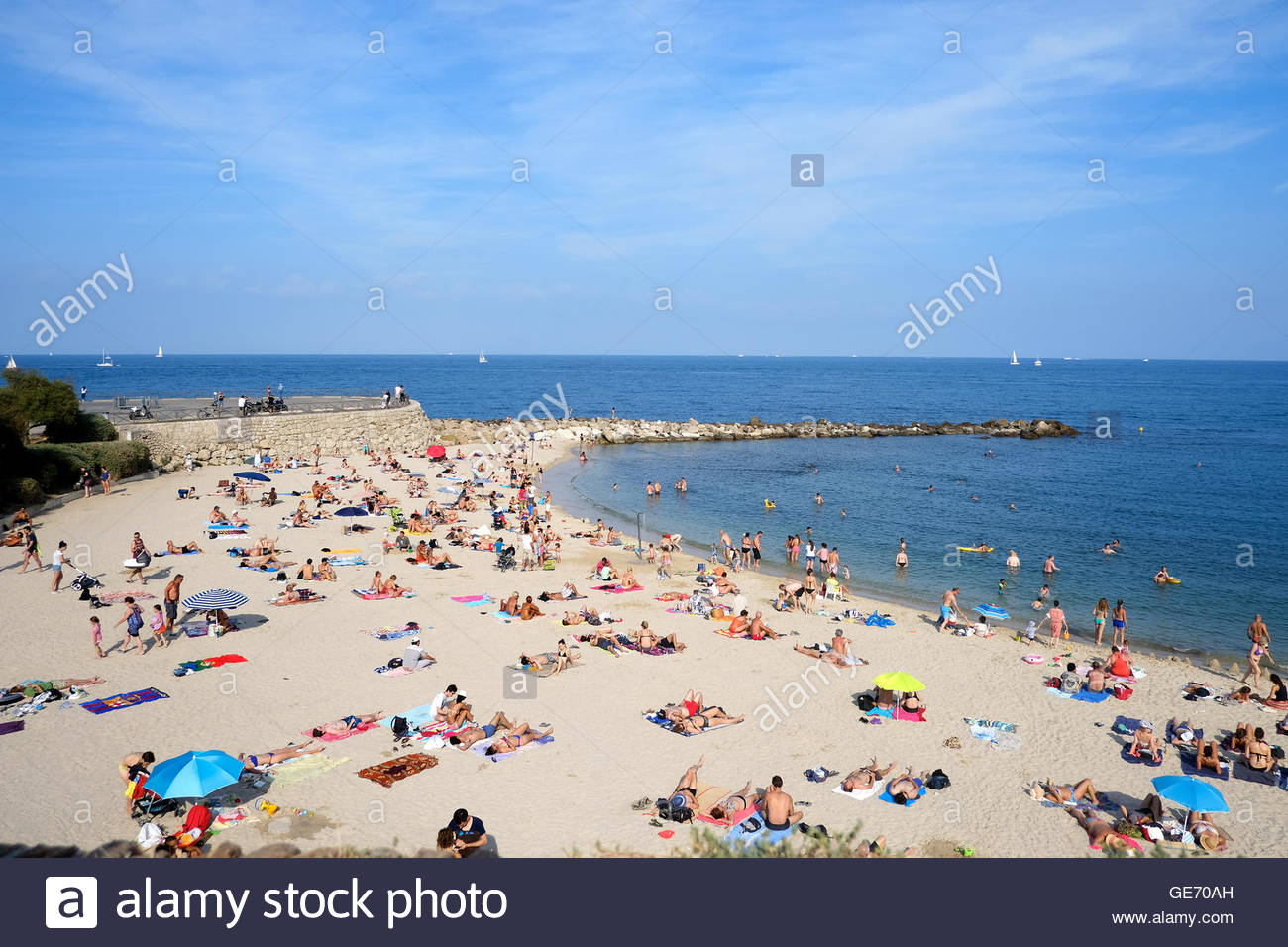 Sunbathers In Bikinis High Resolution Stock Photography and Images - Alamy