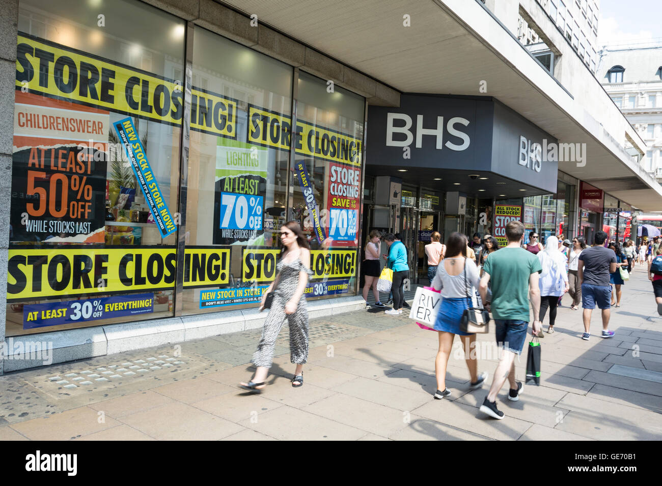 Bhs store in londons oxford street hi-res stock photography and images ...