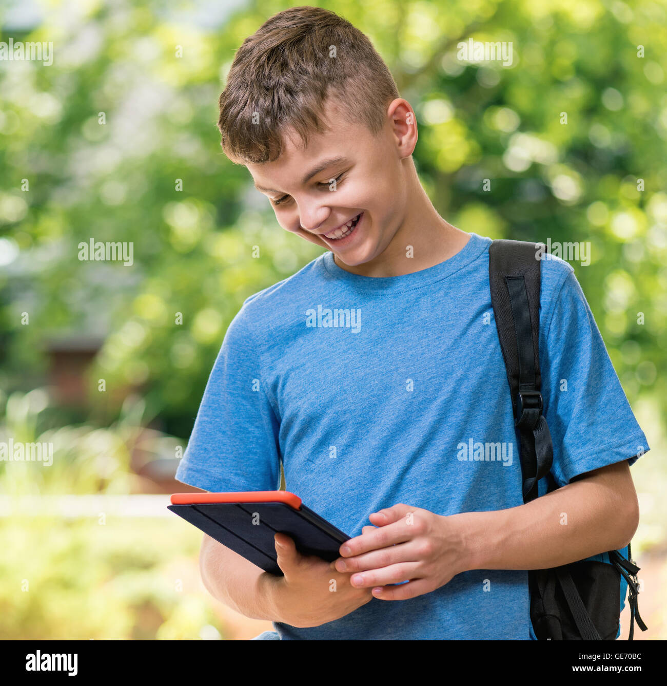 Boy back to school Stock Photo - Alamy