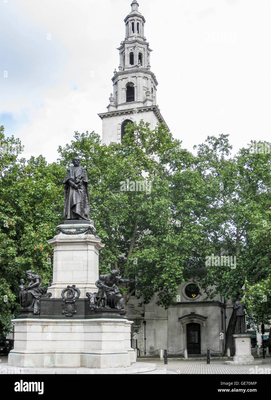 Monument HIstorical Building London England Stock Photo - Alamy