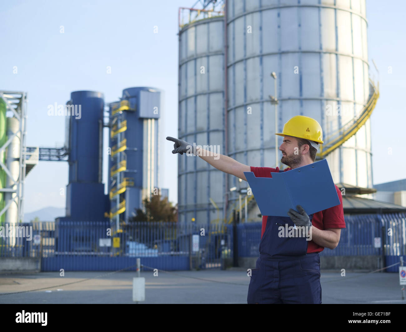Car factory worker hi-res stock photography and images - Alamy
