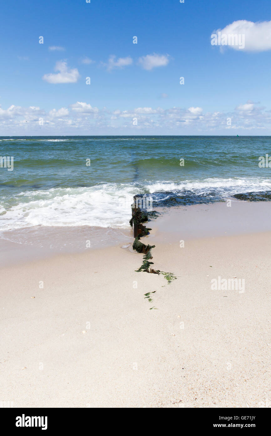 Groin and beach hi-res stock photography and images - Alamy