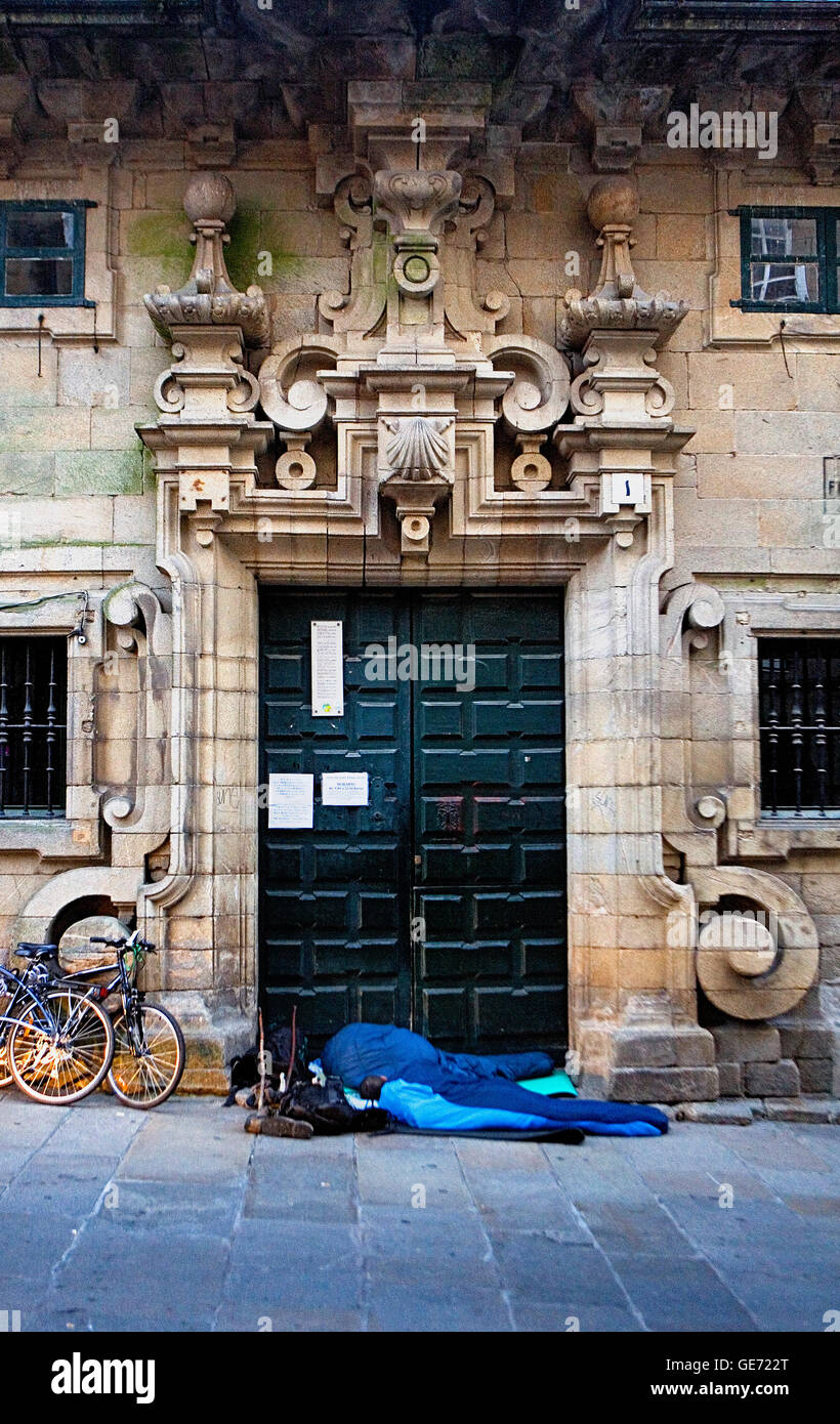 Casa do Deán.Office of the pilgrim. Pilgrims waiting at morning to ...